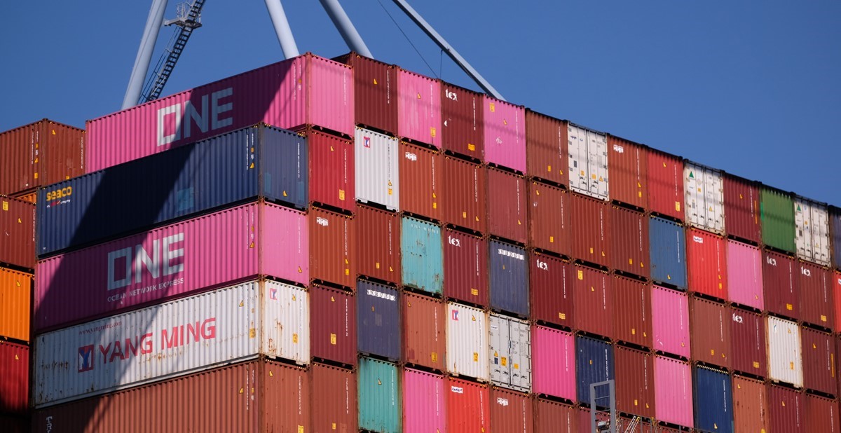 West Coast Longshore Workers Ratify New Contract - PPAI - Promotional ...