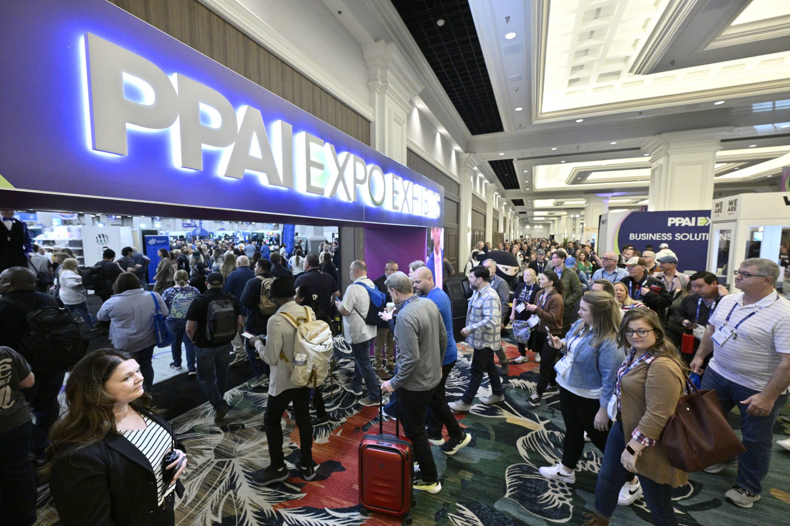 8 Networking Tips Every Trade Show Attendee Should Know - PPAI ...